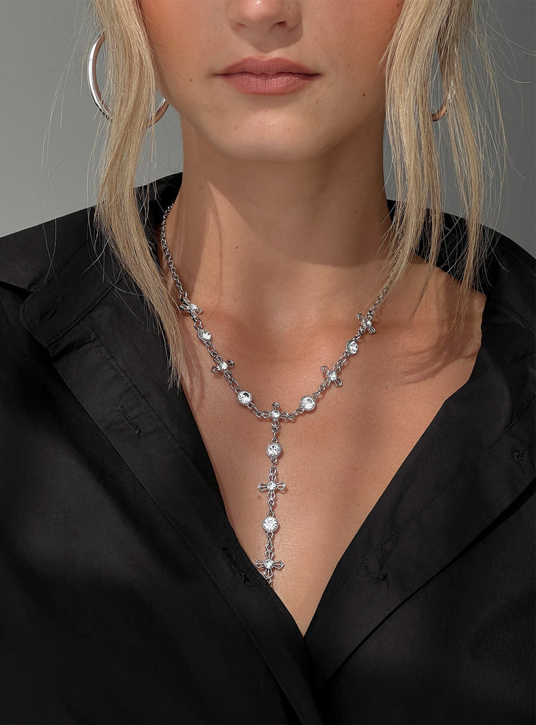 Ellasyn Y Necklace Silver | Princess Polly